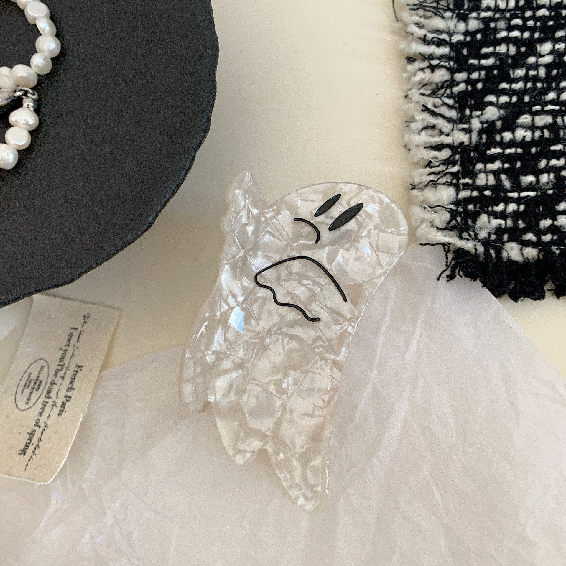 Medium Floating Cloak Ghost Hair Claw | NueShiny